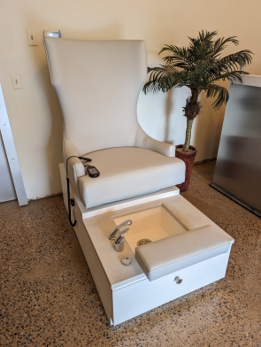 Pedicure Chairs & Benches